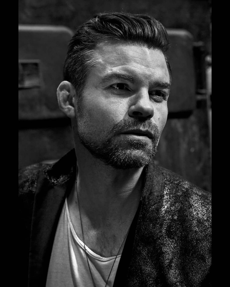 Daniel Gillies picture