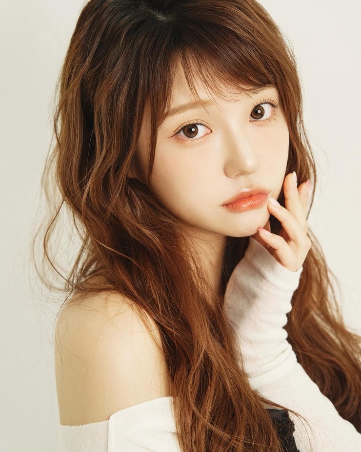 Picture of Jung Yoon