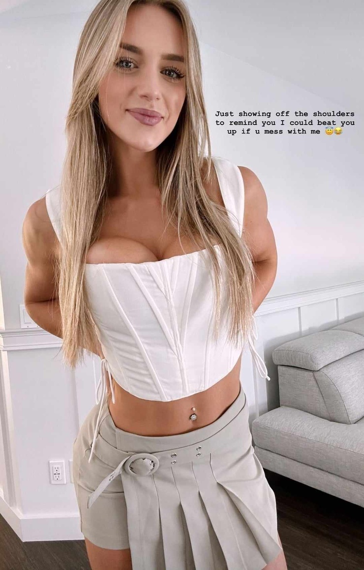 Picture of Alex Ann Lavigne