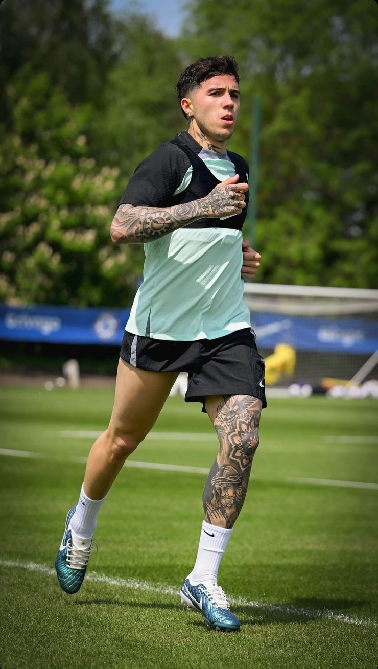 Picture of Enzo Fernández