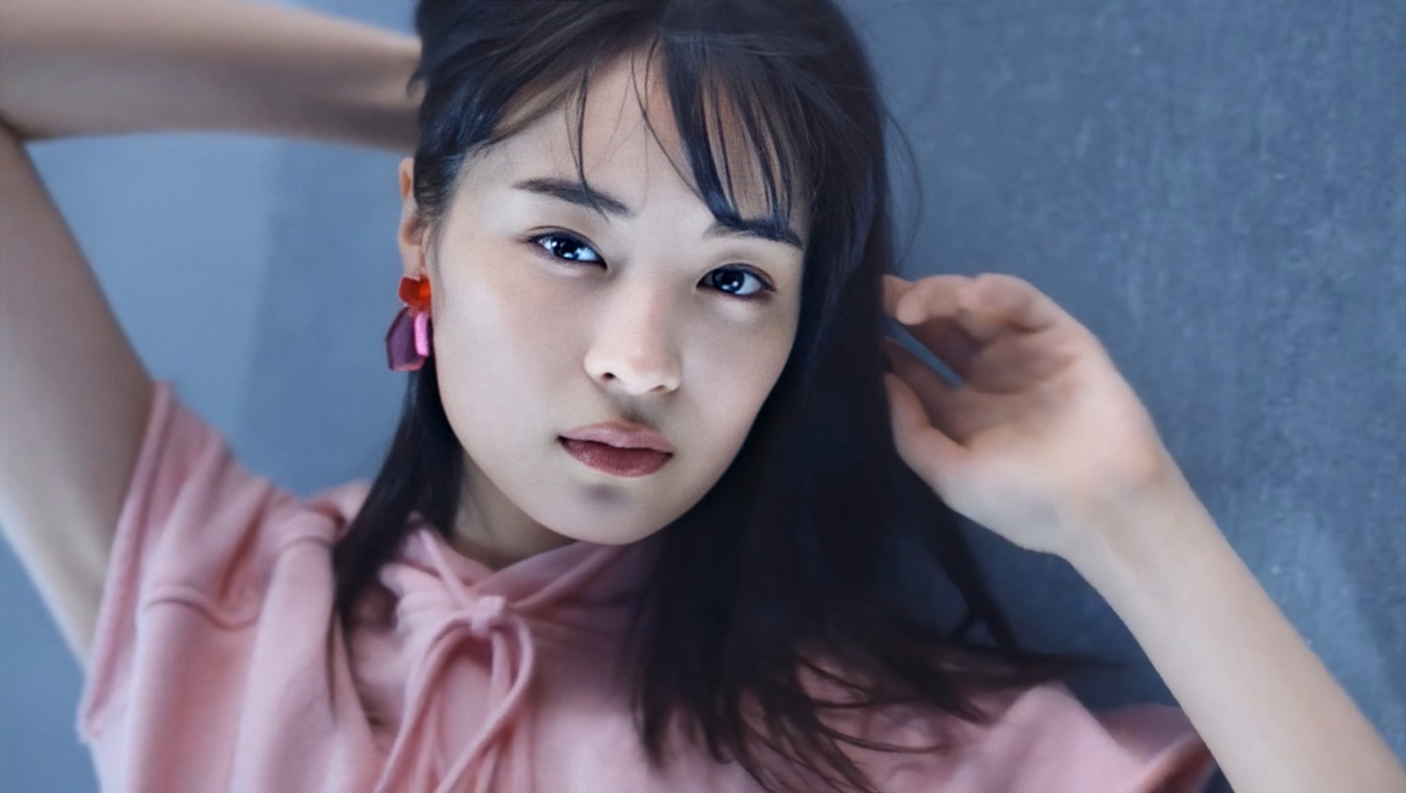 Image of Suzu Hirose