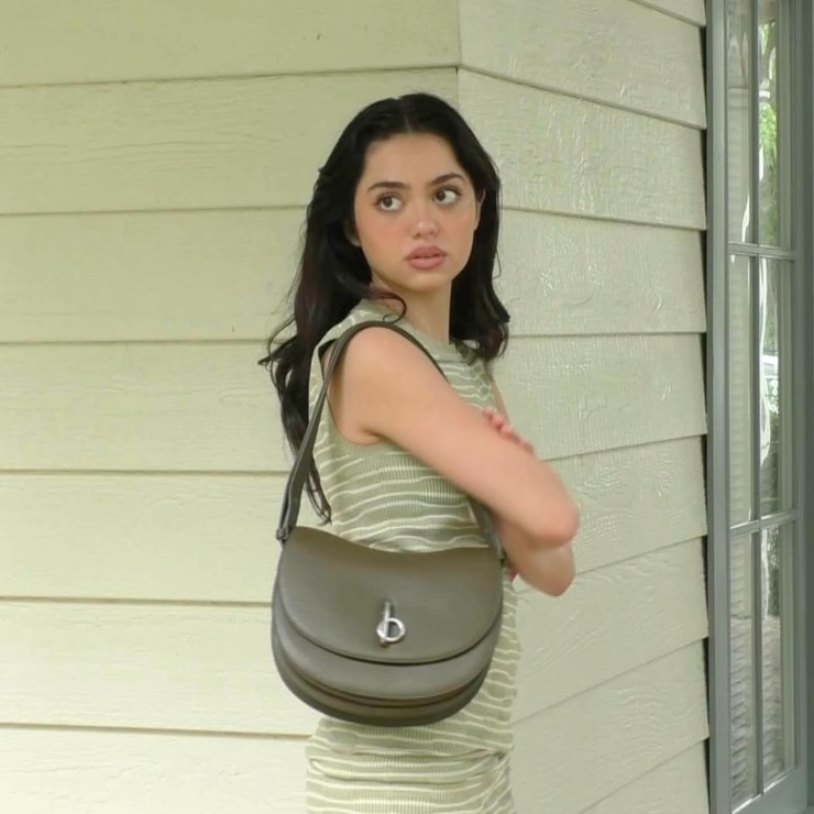 Picture of Nailea Devora