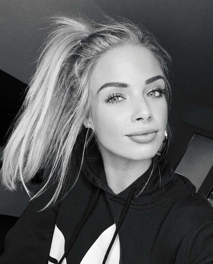 Picture of Sabrina "Sashoe" Schuster