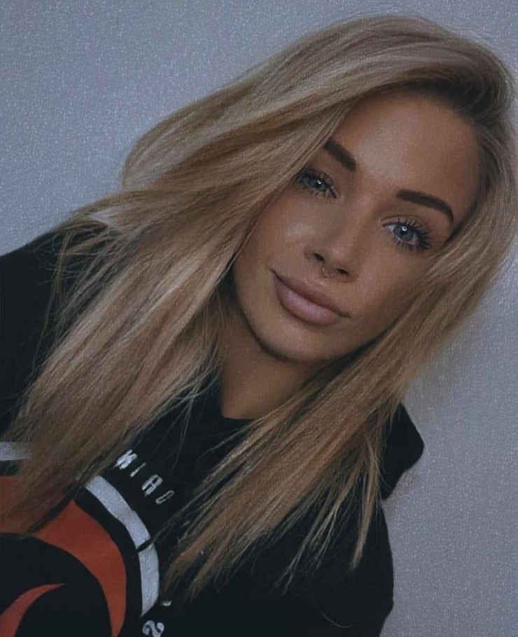 Image of Sabrina "Sashoe" Schuster