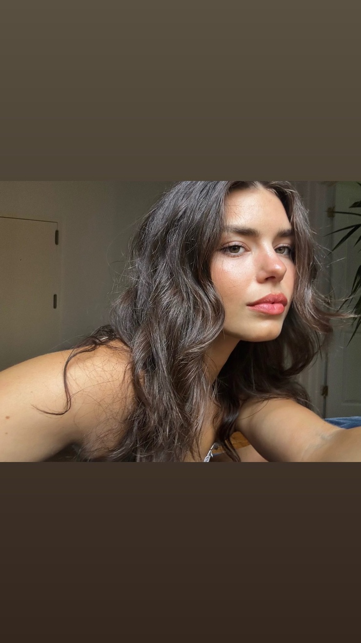 Picture of Lauren Searle