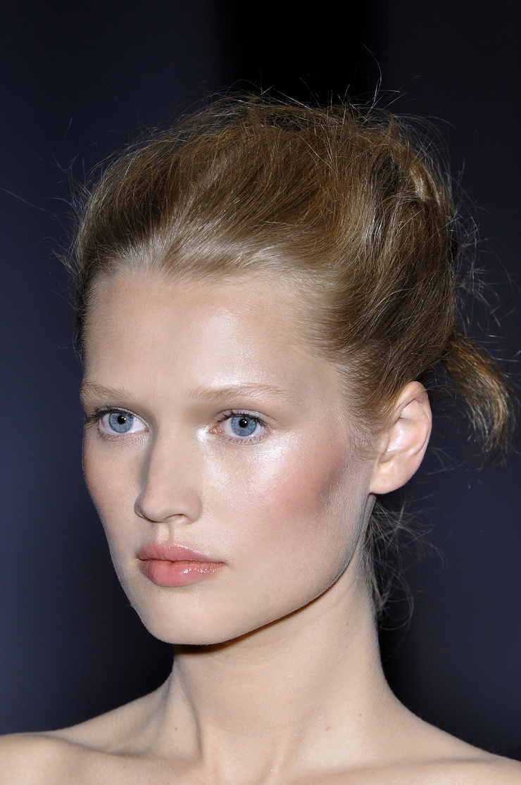 Picture of Toni Garrn