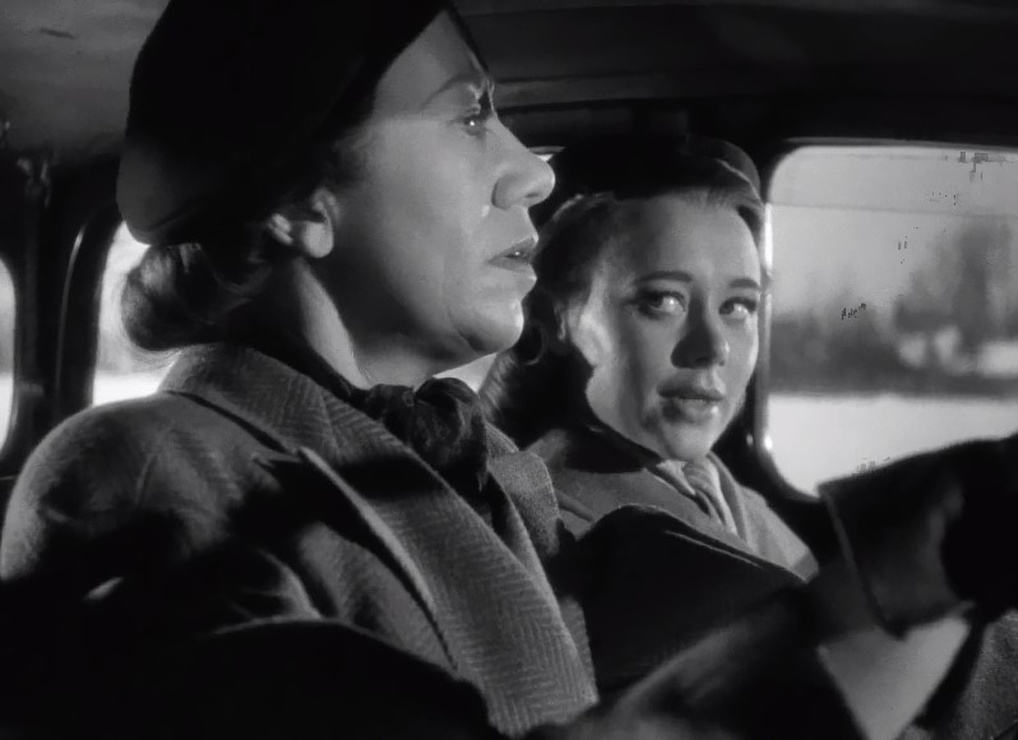 Flora Robson and Glynis Johns