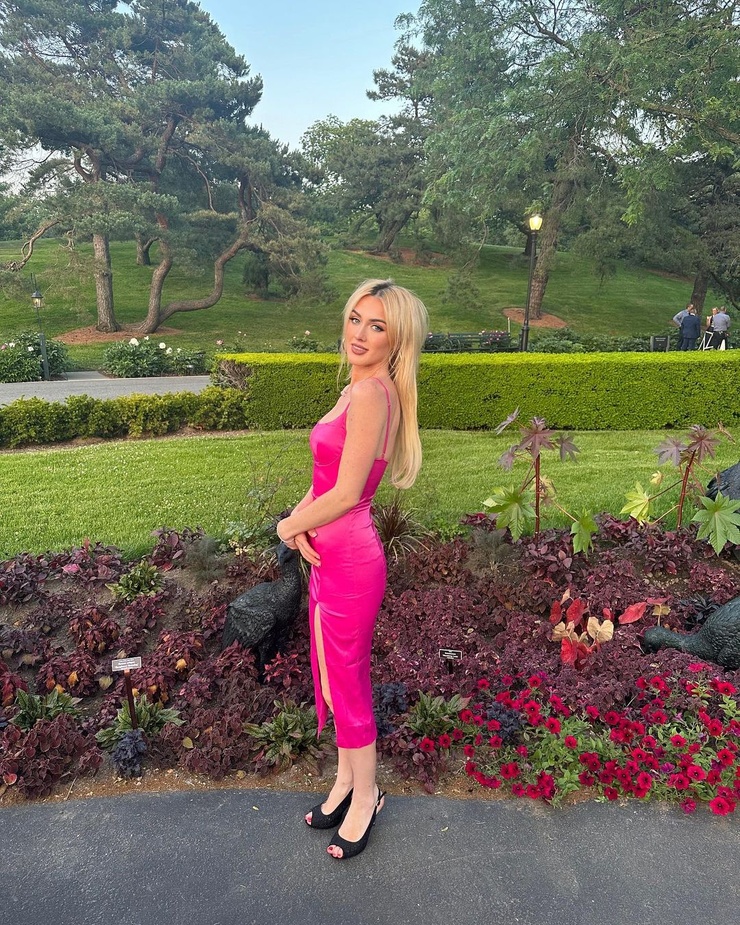 Picture of Emma Holzer