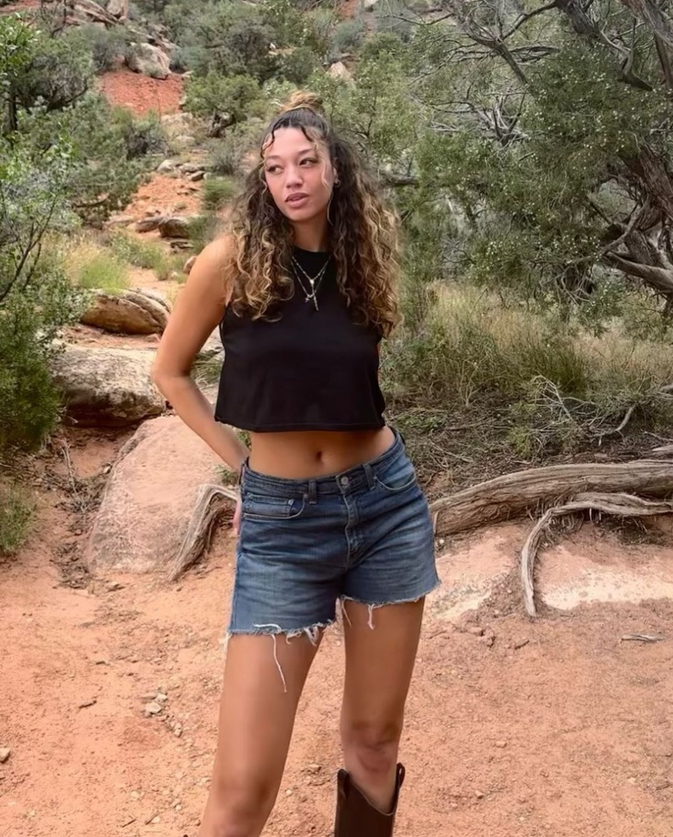 Picture of Hannah Sadler