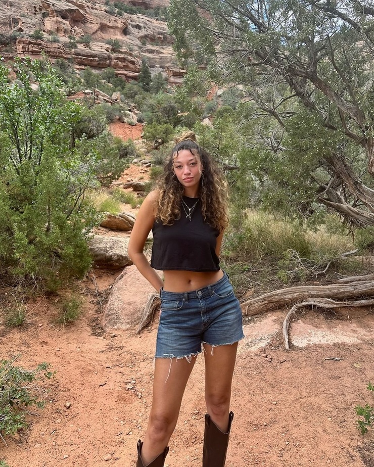 Picture of Hannah Sadler