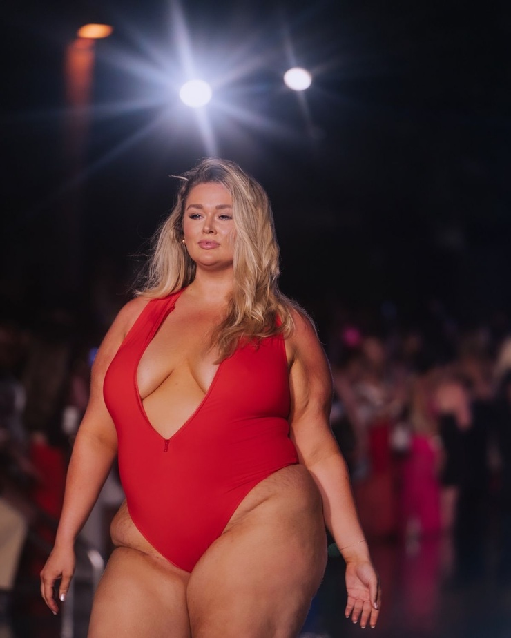 Hunter McGrady picture