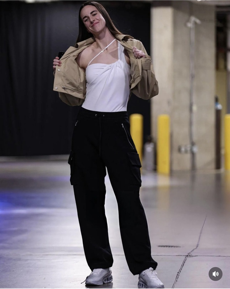 Picture of Caitlin Clark (ii)