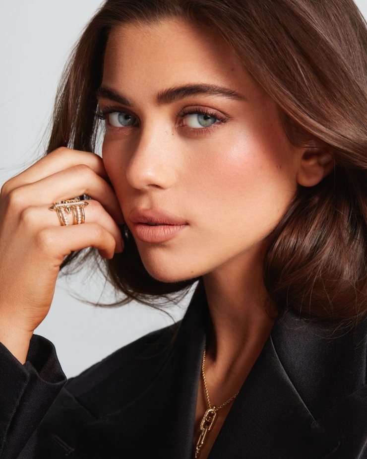 Picture of Amelie Zilber