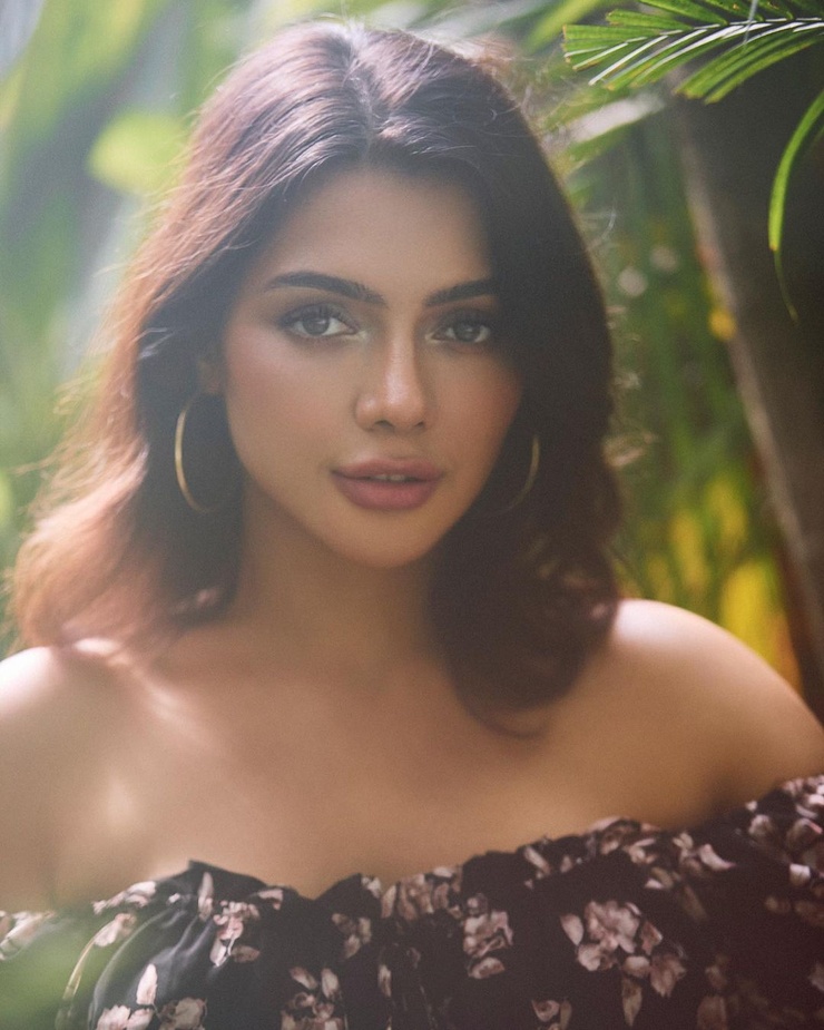 Picture of Ruhi Singh