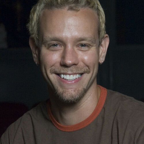 Picture of Adam Pascal