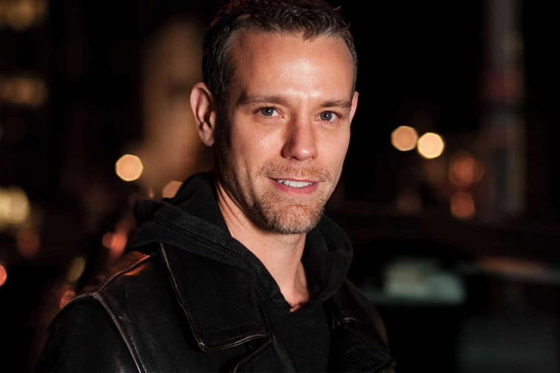 Picture of Adam Pascal