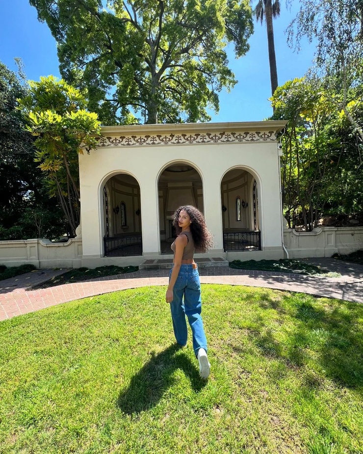 Picture of Arianna Barron