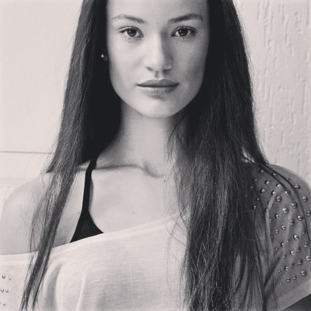 Picture of Aline Sena