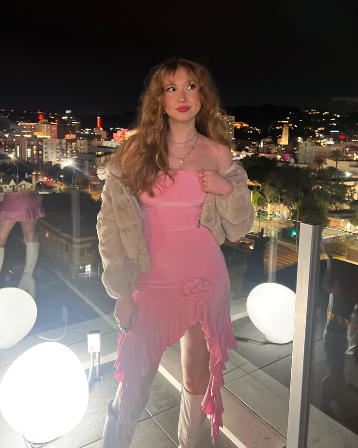 Picture of Abigail Zoe Lewis