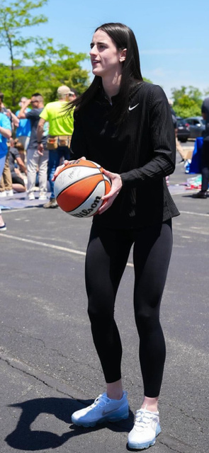 Caitlin Clark (ii) picture