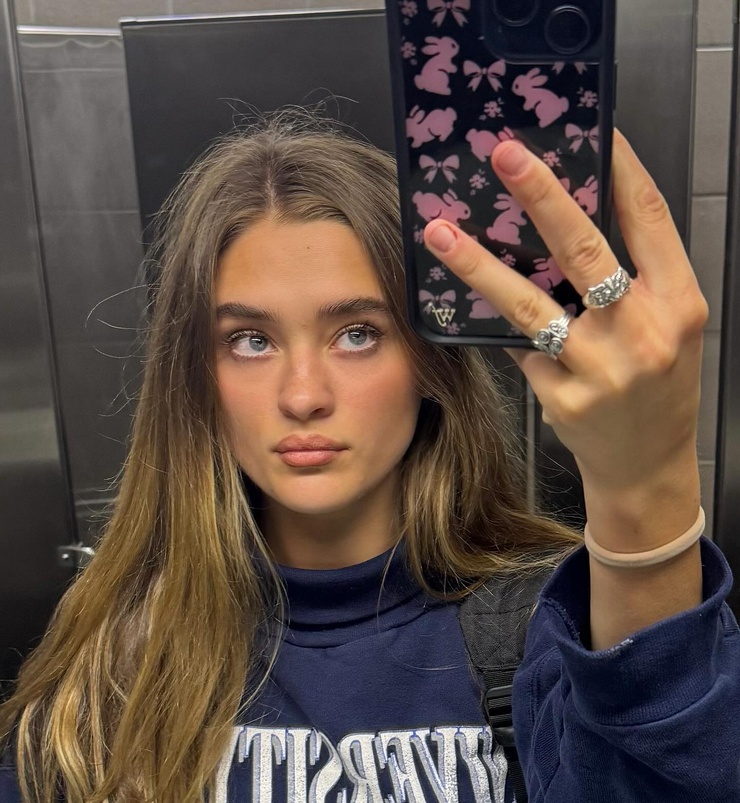 Picture of Lizzy Greene