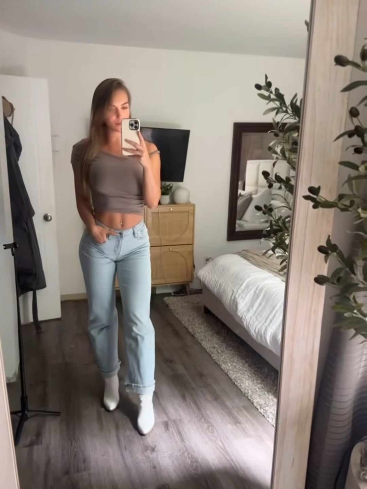 Picture of Alex Ann Lavigne