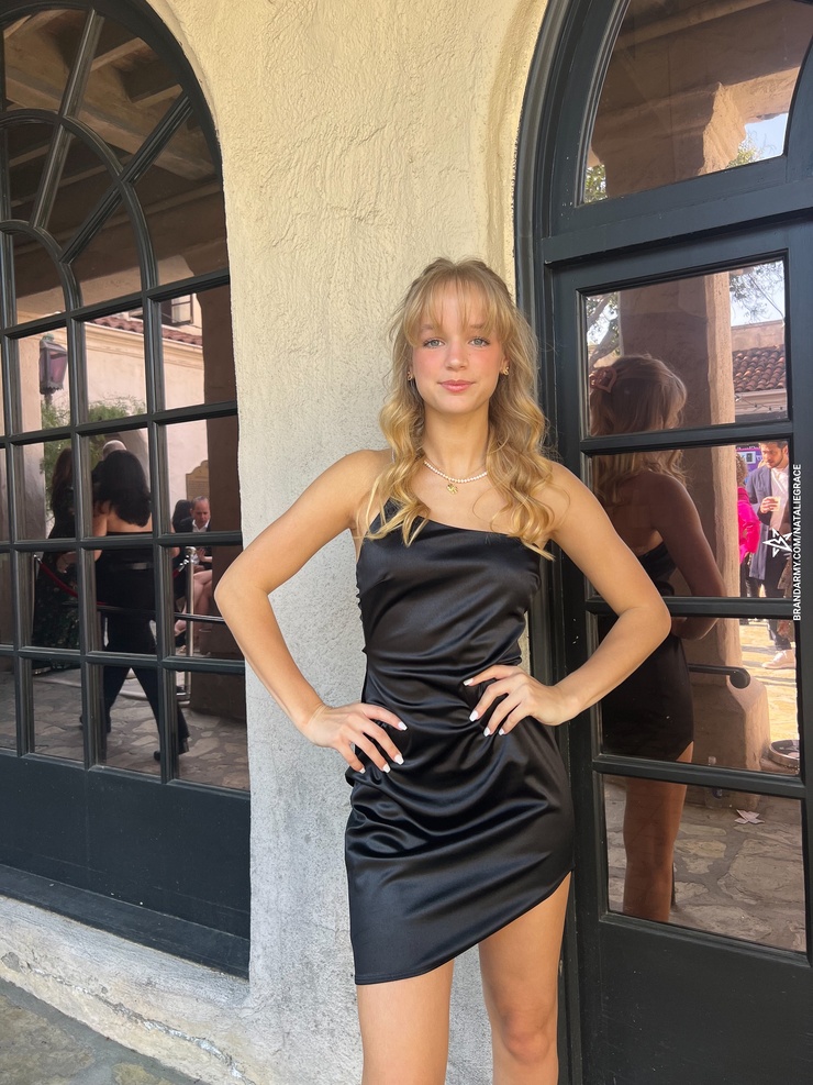 Picture of Natalie Grace