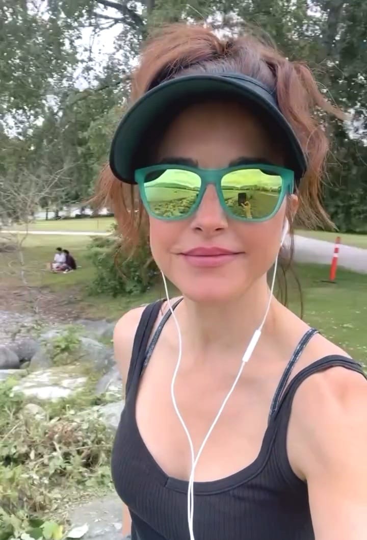 Picture of Erin Karpluk