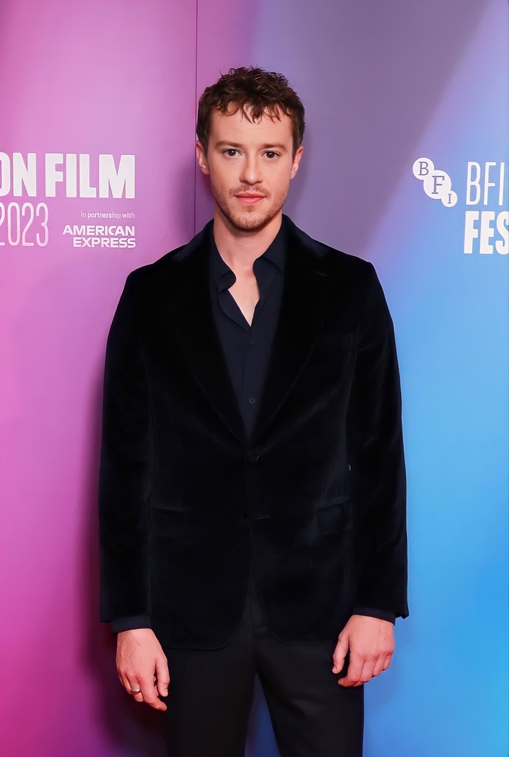 Picture of Joseph Quinn