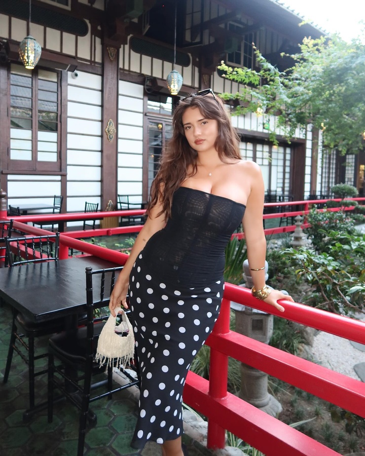 Picture of Sarah Curr