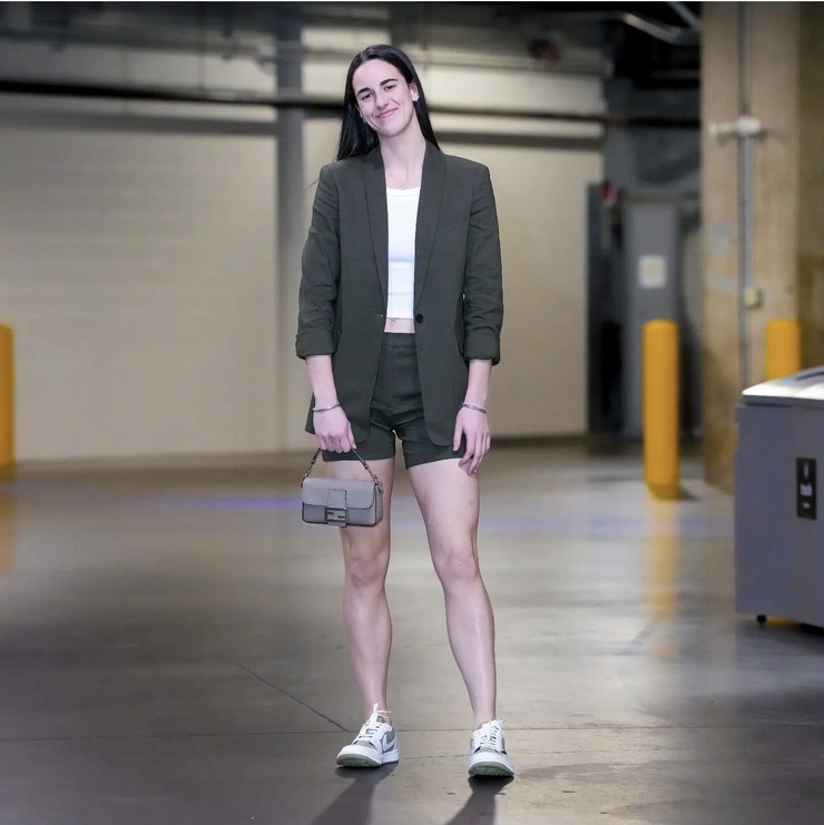 Caitlin Clark (ii) picture