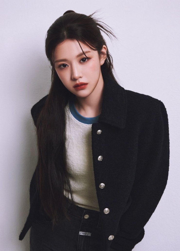 Picture of Go Yoon-Jung