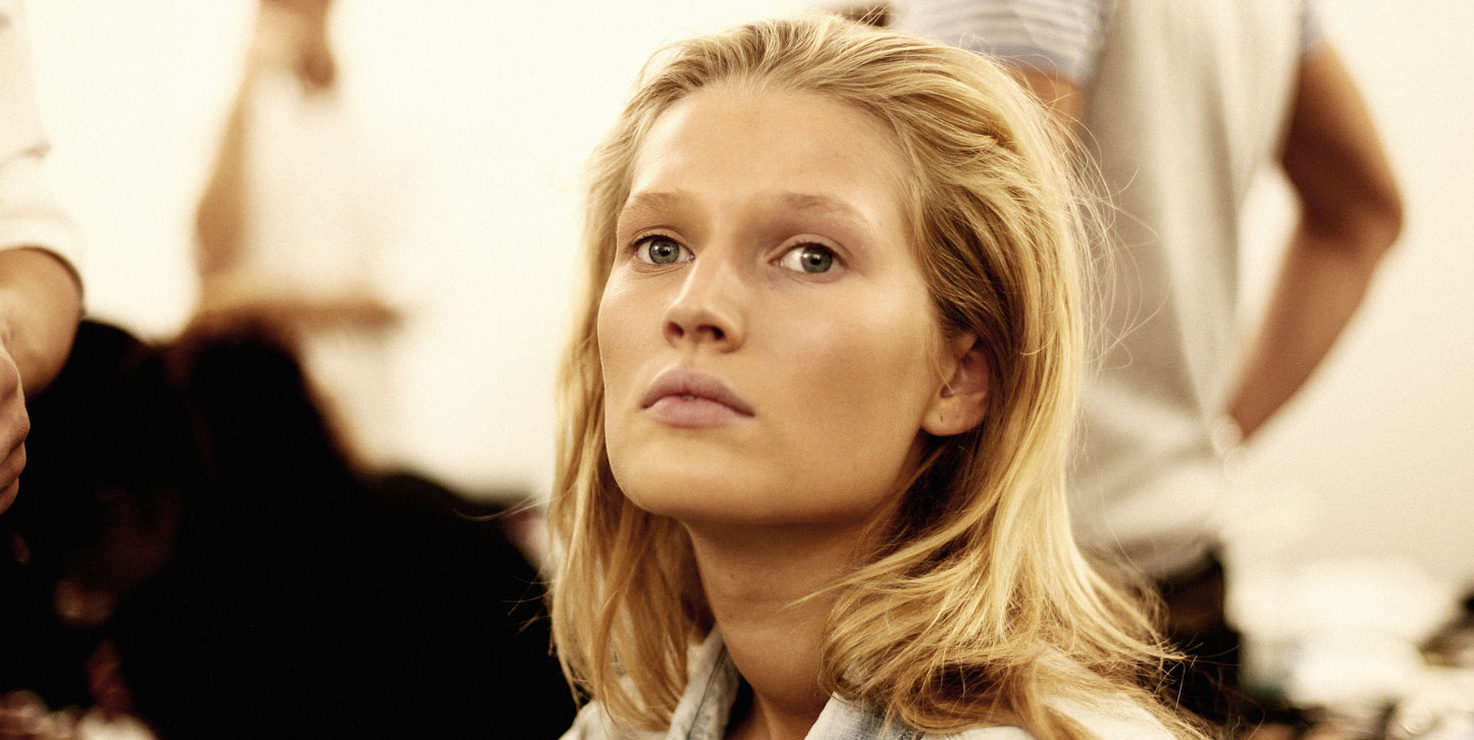 Picture of Toni Garrn