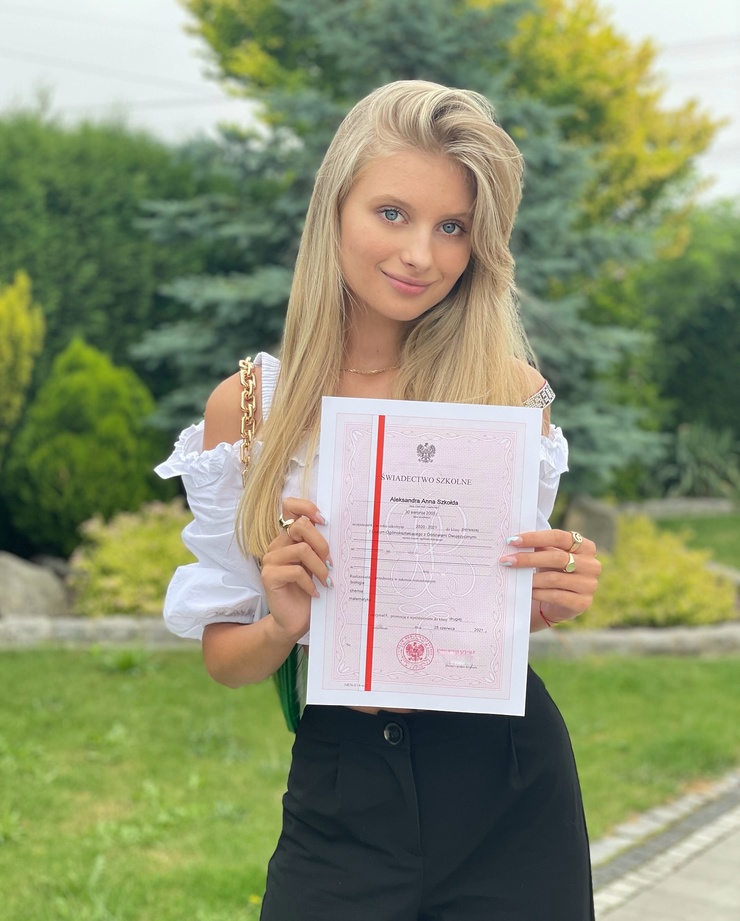 Listal - List the stuff you love! Movies, TV, music, games and books