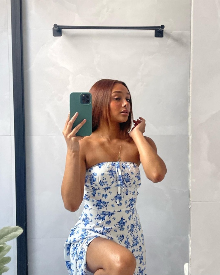 Picture of Rochelle Harrington