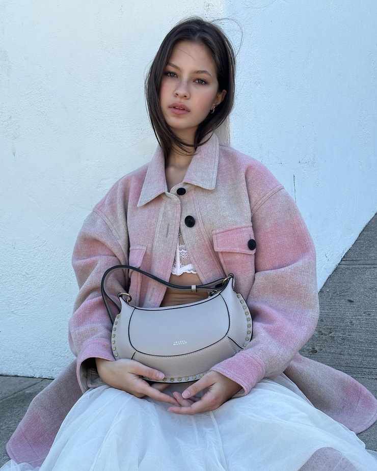 Picture of Amata Alpisbaeva