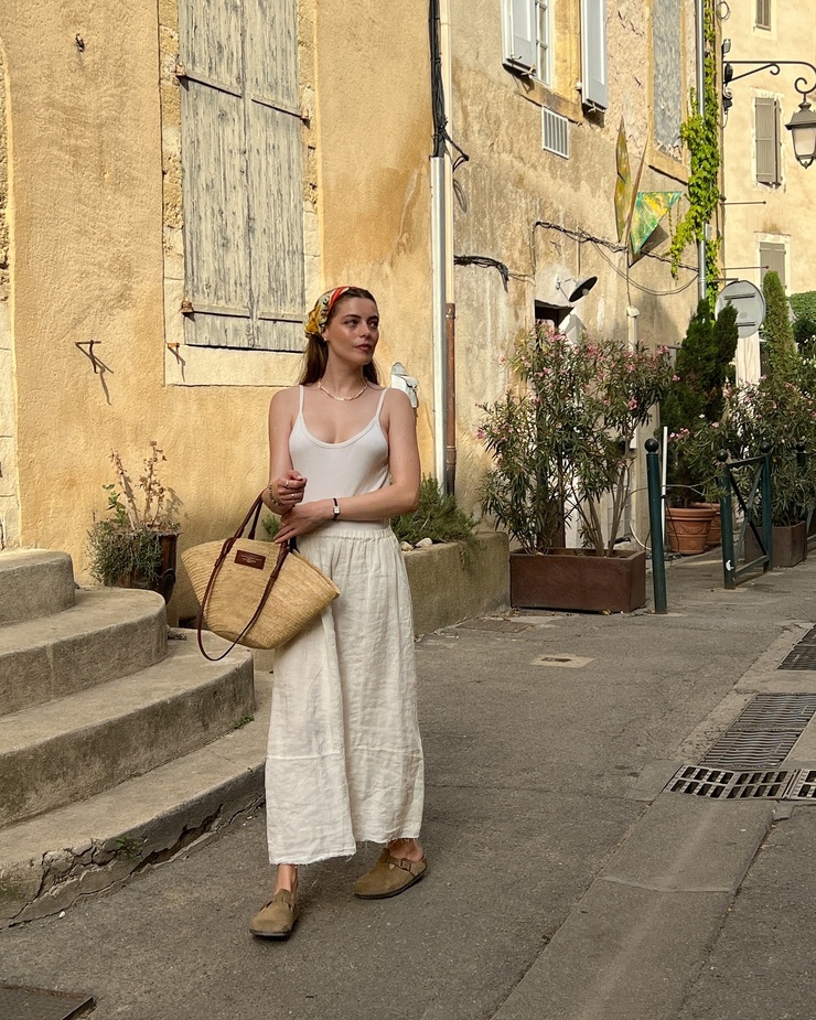 Camille Pidoux picture