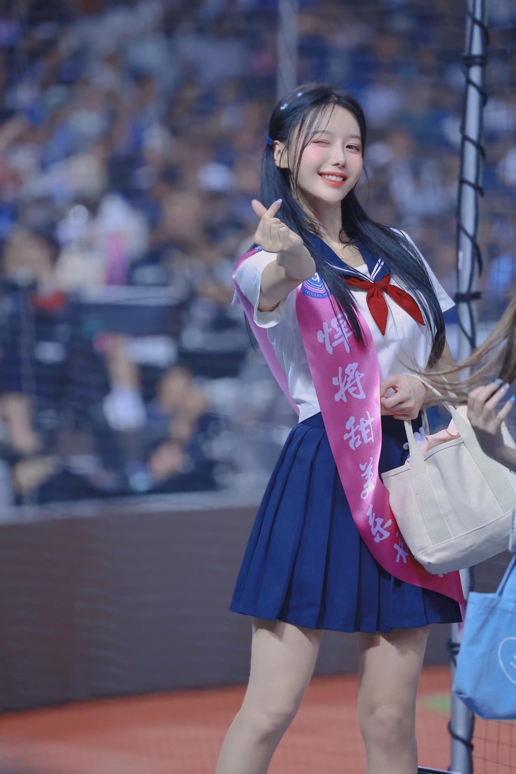 Lee Ayoung (이아영 / 李雅英) picture