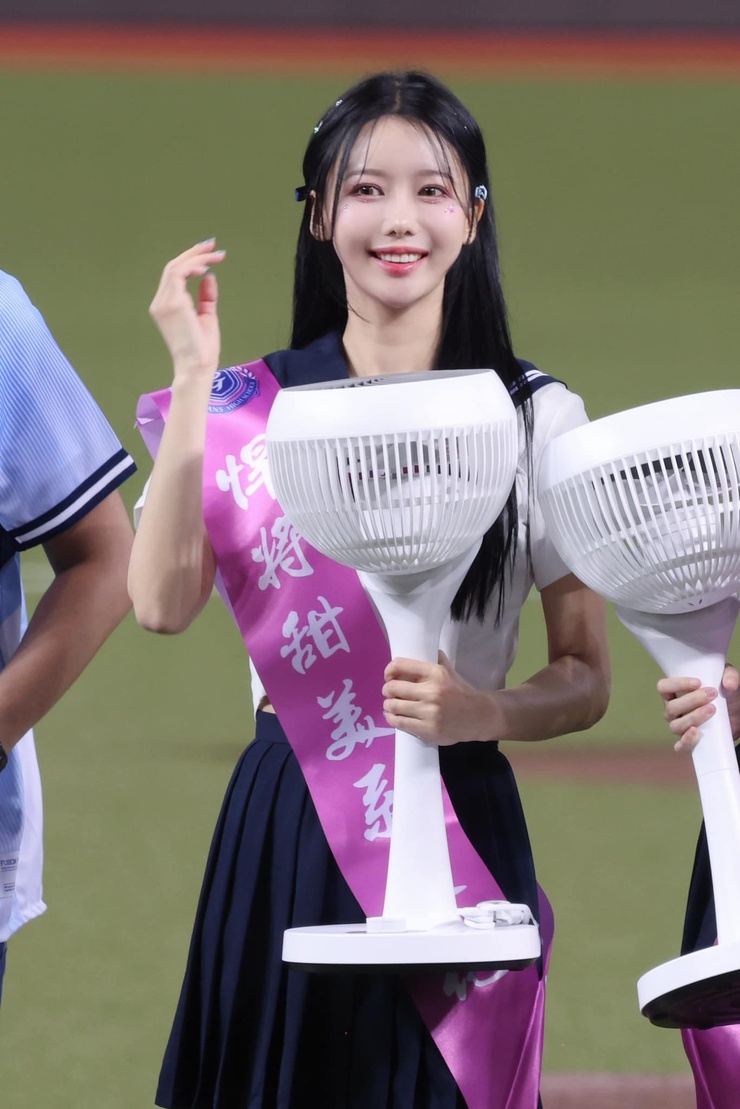 Lee Ayoung (이아영 / 李雅英) picture