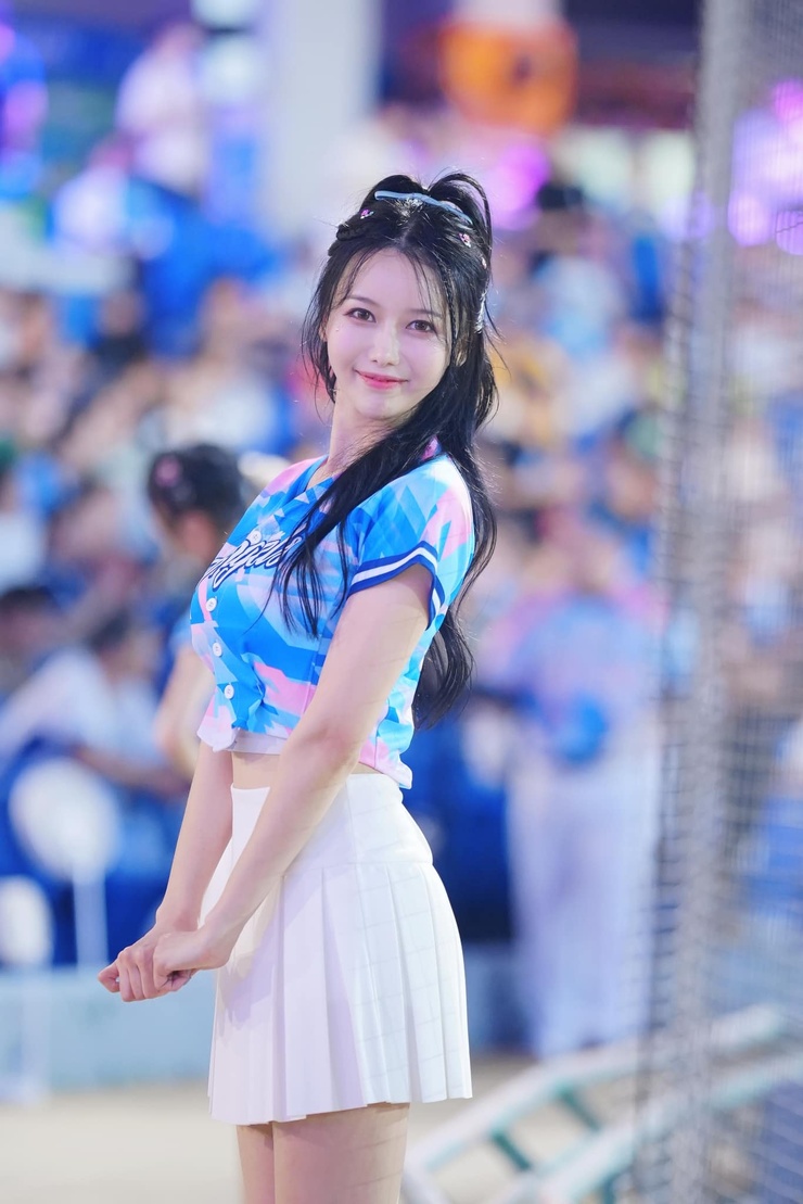 Picture of Lee Ayoung (이아영 / 李雅英)