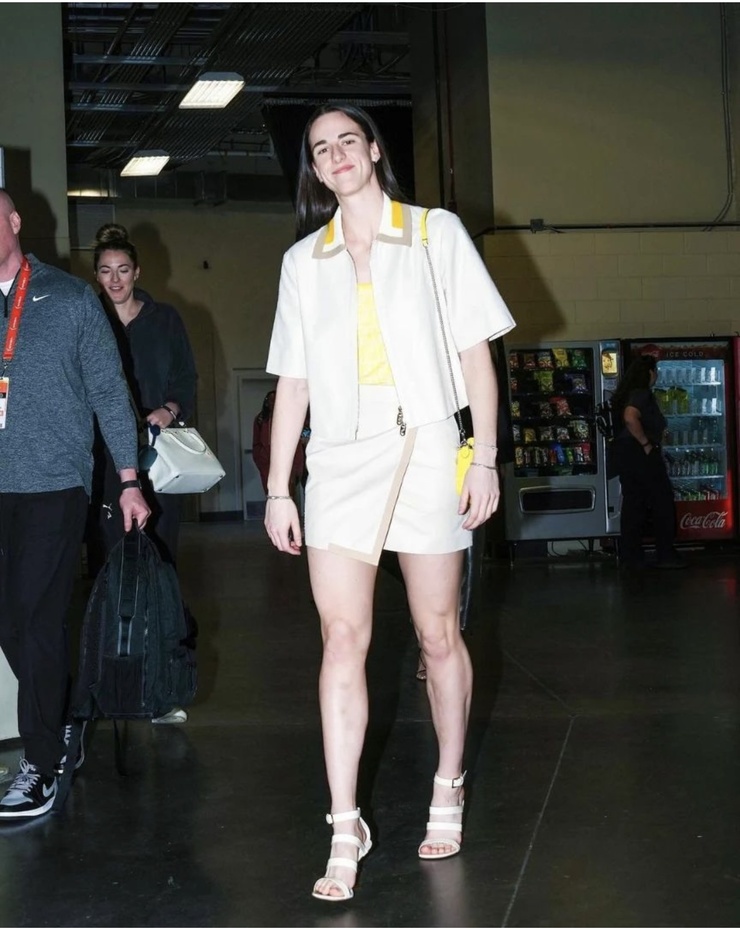 Caitlin Clark (ii) picture