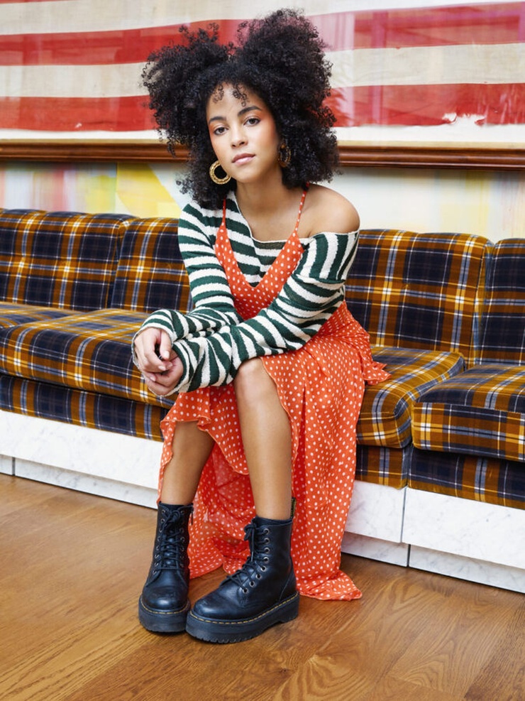 Image of Lou Llobell