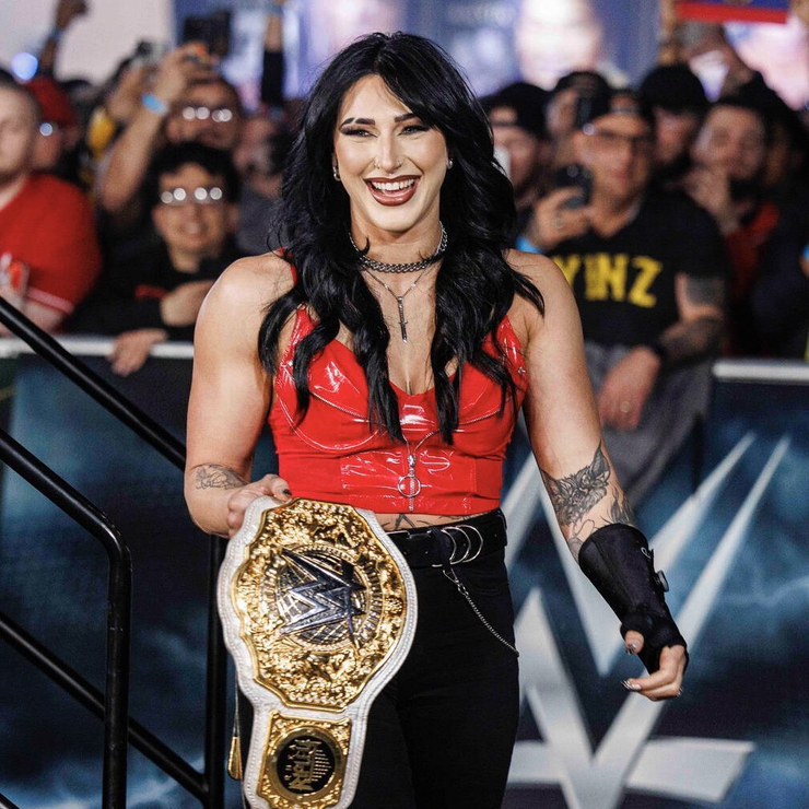 Picture of Demi Bennett