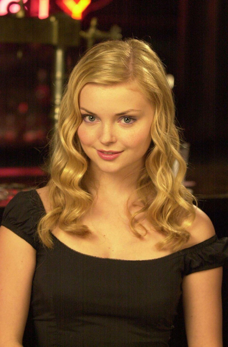 Picture of Izabella Miko