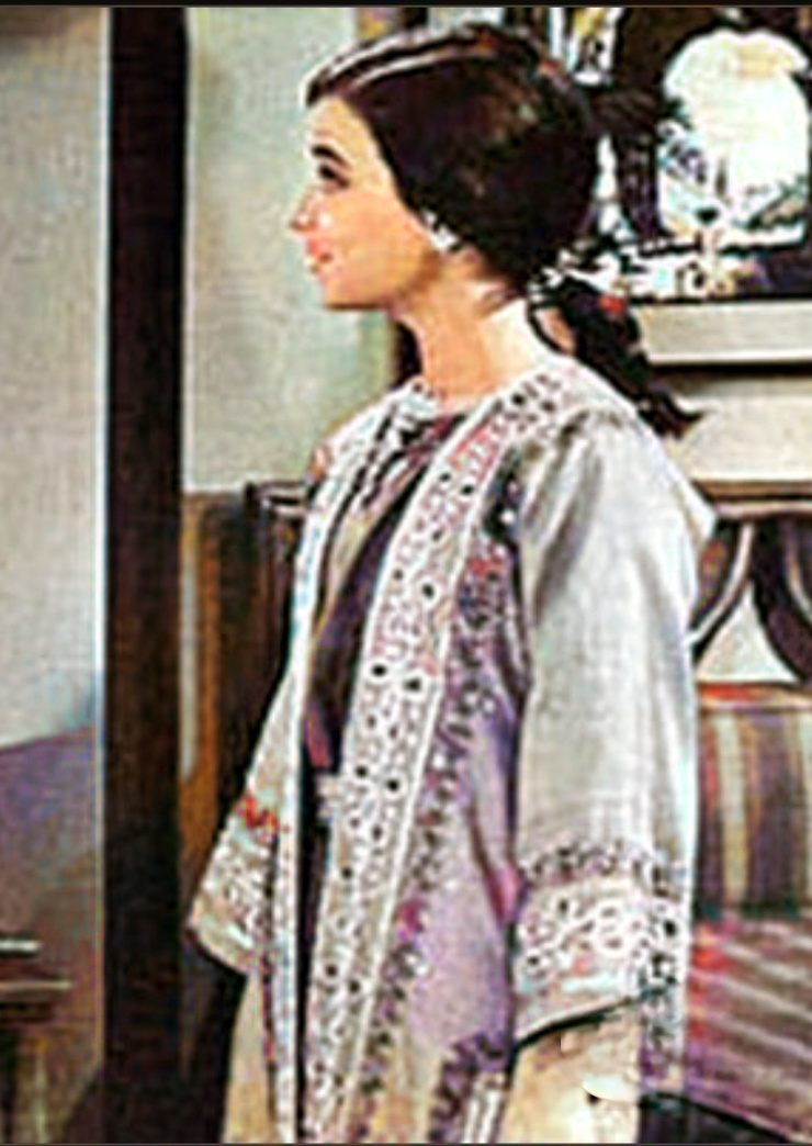 Picture of Andrea Darvi