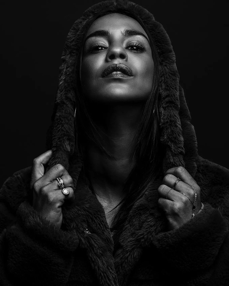 Alice Belaïdi picture