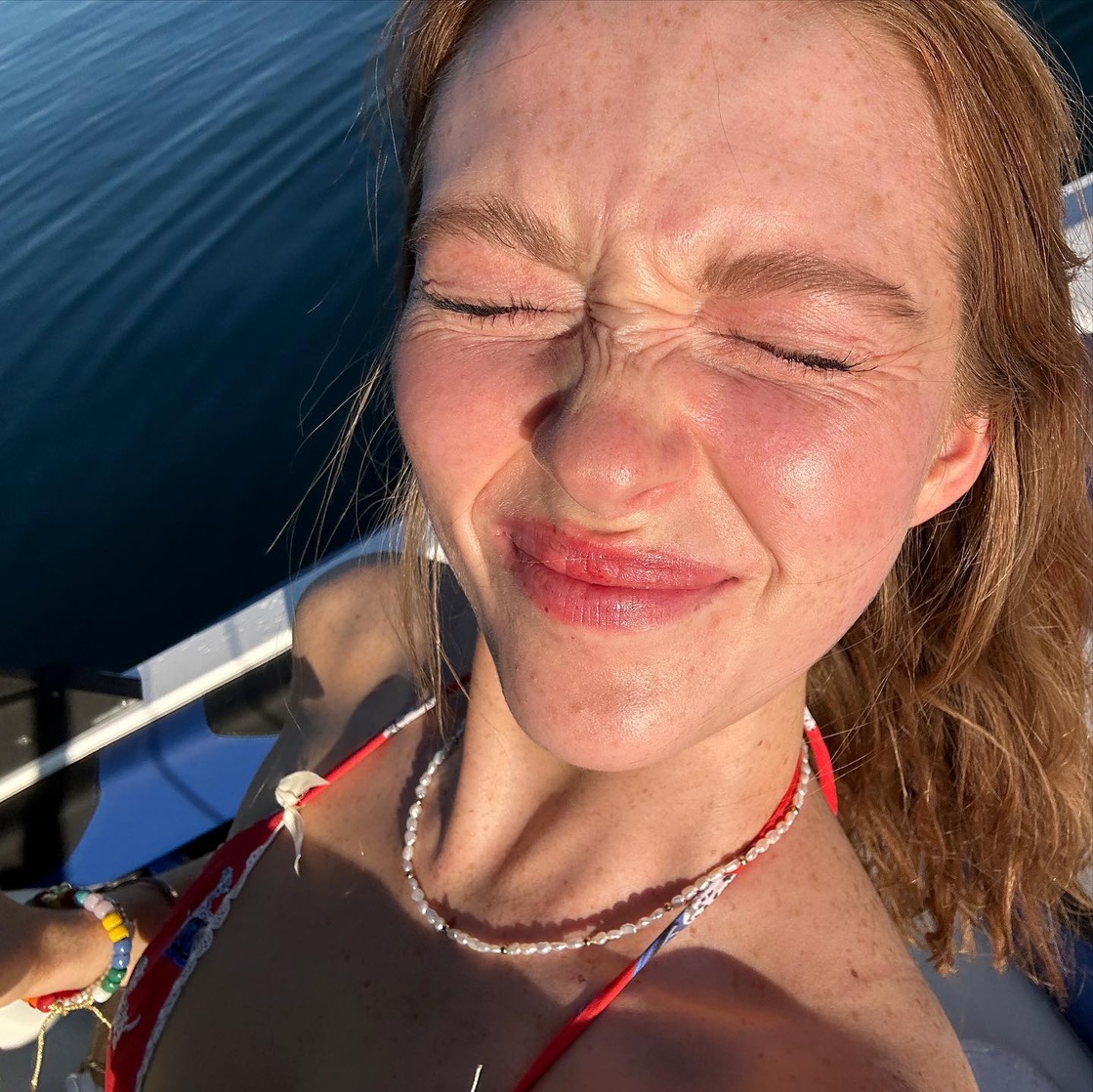 Larsen Thompson image