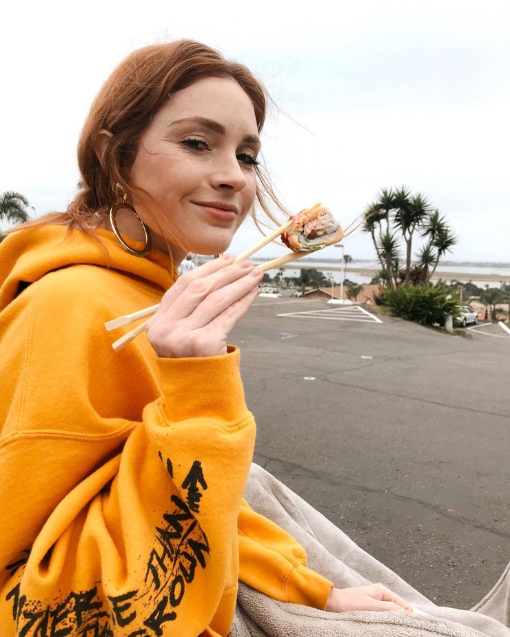 via Instagram (@xomissdanielle)