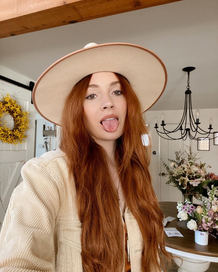 via Instagram (@xomissdanielle)