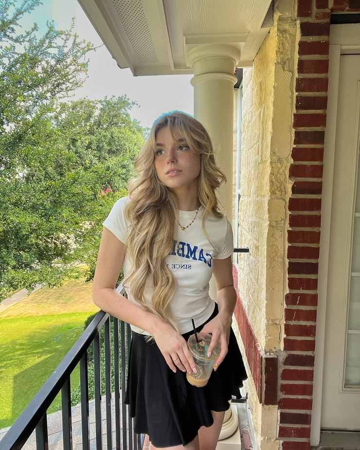 Picture of Hannah Stein